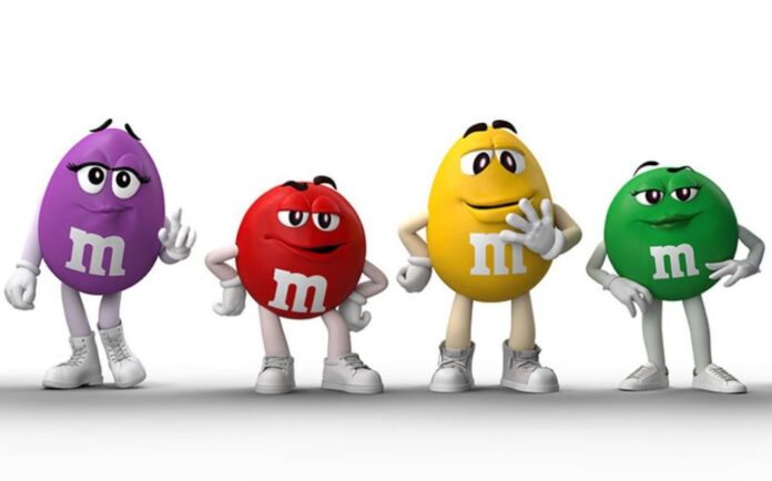 ¿Por qué está generando polémica el nuevo empaque de M&M's "femenino"?