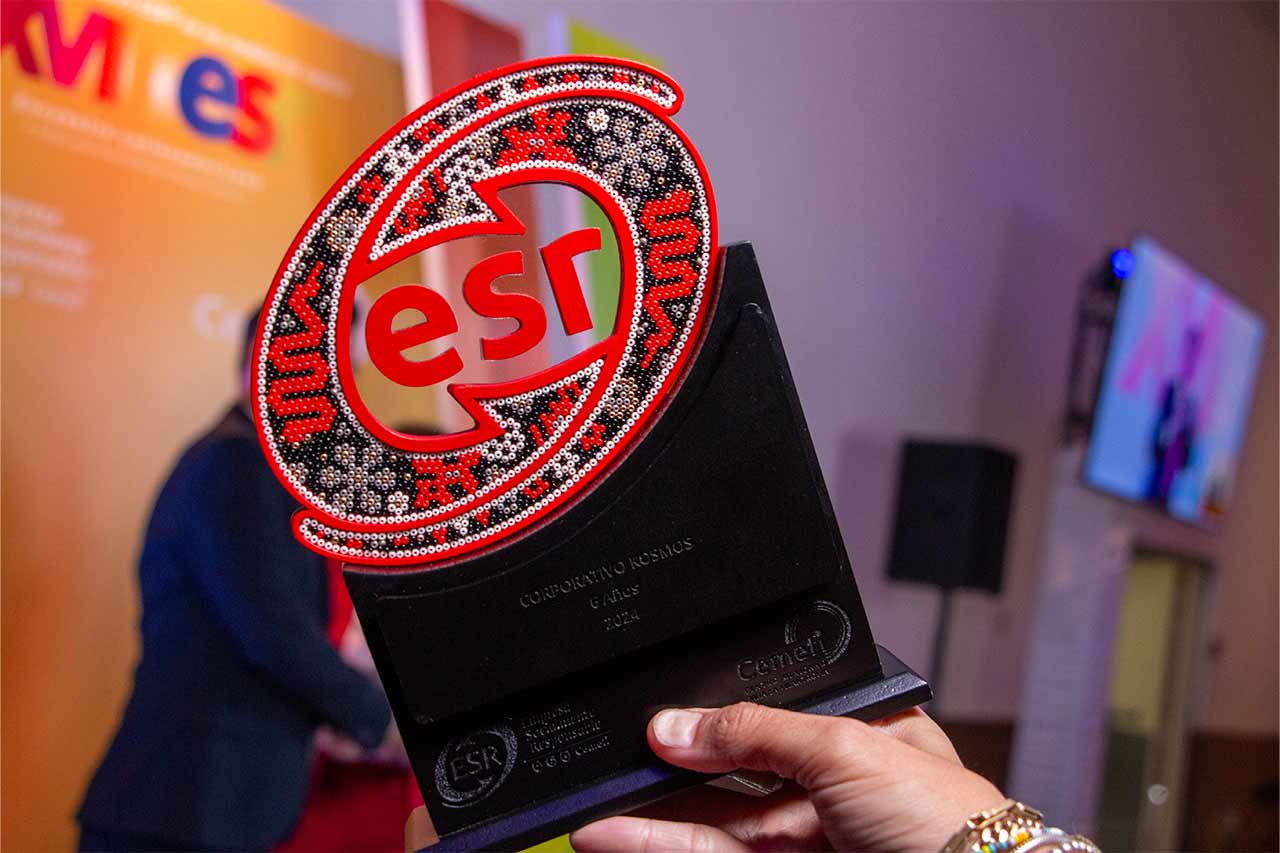 Y el Distintivo ESR 2024 es para… ¡Corporativo Kosmos por su trabajo en ...