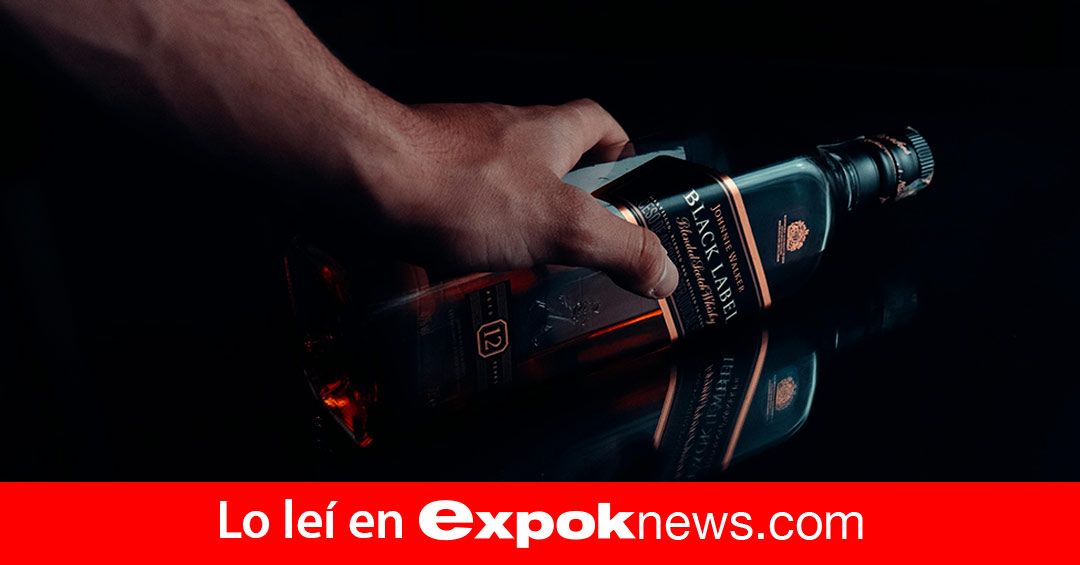 Johnnie Walker sostenible: prueban botella de papel para Black Label