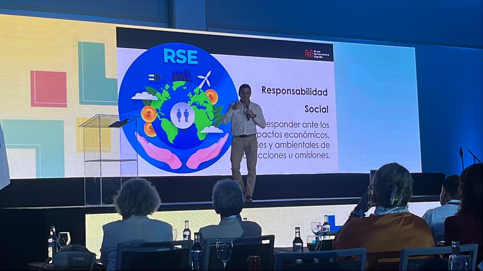 Gustavo Pérez Berlanga participa en la 22ª edición del Congreso Nacional de AMEXME